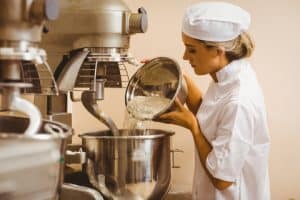 Pre-Sifted vs Unsifted Flour: What's The Difference? - Miss Vickie