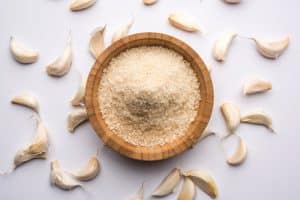 9 Best Substitutes For Garlic Powder - Miss Vickie