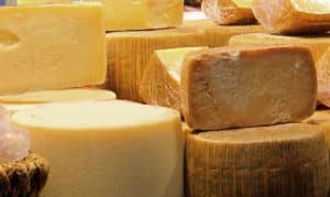 6 Best Parmesan Rind Substitutes - Miss Vickie