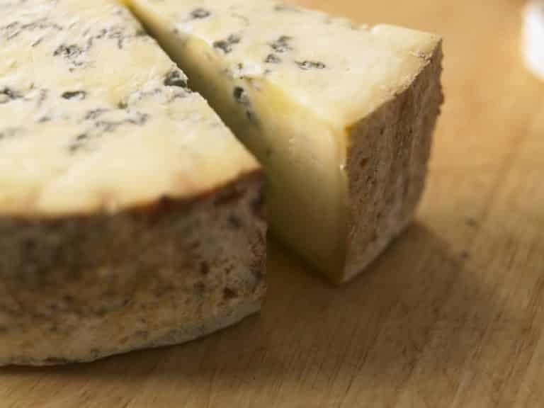 7 Best Substitutes For Bleu Cheese - Miss Vickie