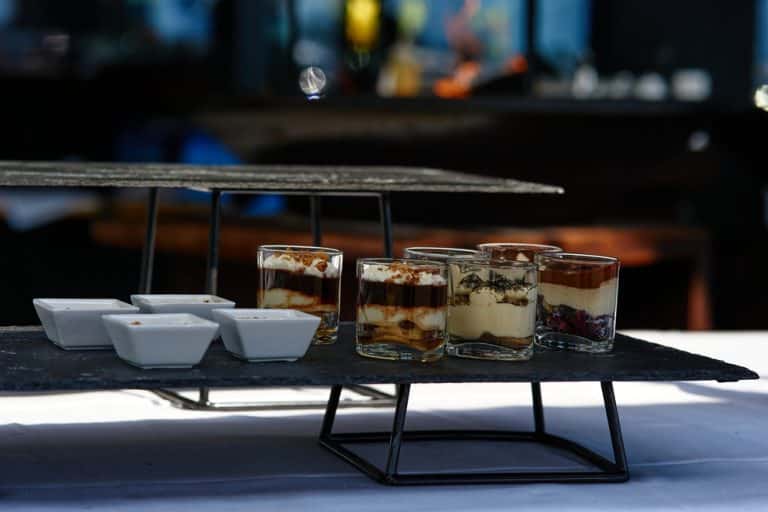 4 Best Ways On How To Keep Food Hot On A Buffet Table - Miss Vickie