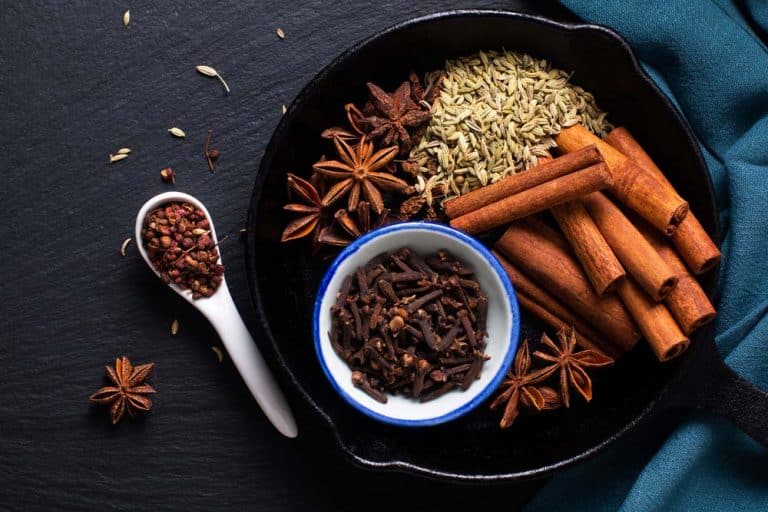 Allspice vs 5 Spice: What's The Difference? - Miss Vickie