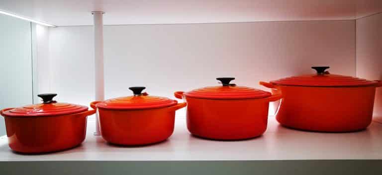 Comparing Le Creuset Risotto Pot and Dutch Oven (The Differences ...