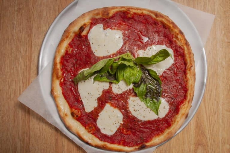 3 Ways On How To Tell If Pizza Is Undercooked - Miss Vickie