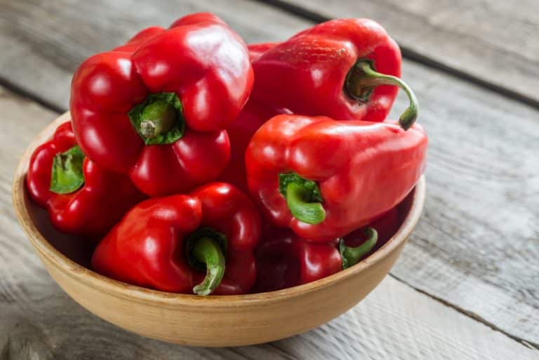 3 Signs To Check If You See Green Veins Inside Red Bell Pepper - Miss ...