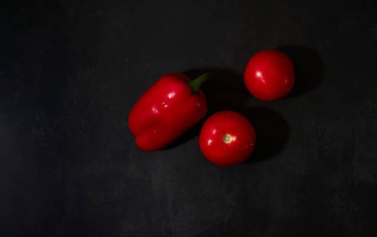 3 Signs To Check If You See Green Veins Inside Red Bell Pepper - Miss ...