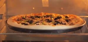 Tasty Homemade Chicken Tikka Pizza Recipe - Miss Vickie
