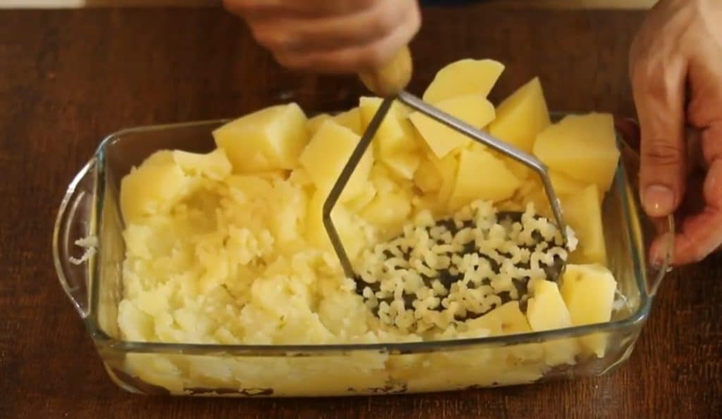 Delicious Mashed Potatoes Recipe - Miss Vickie